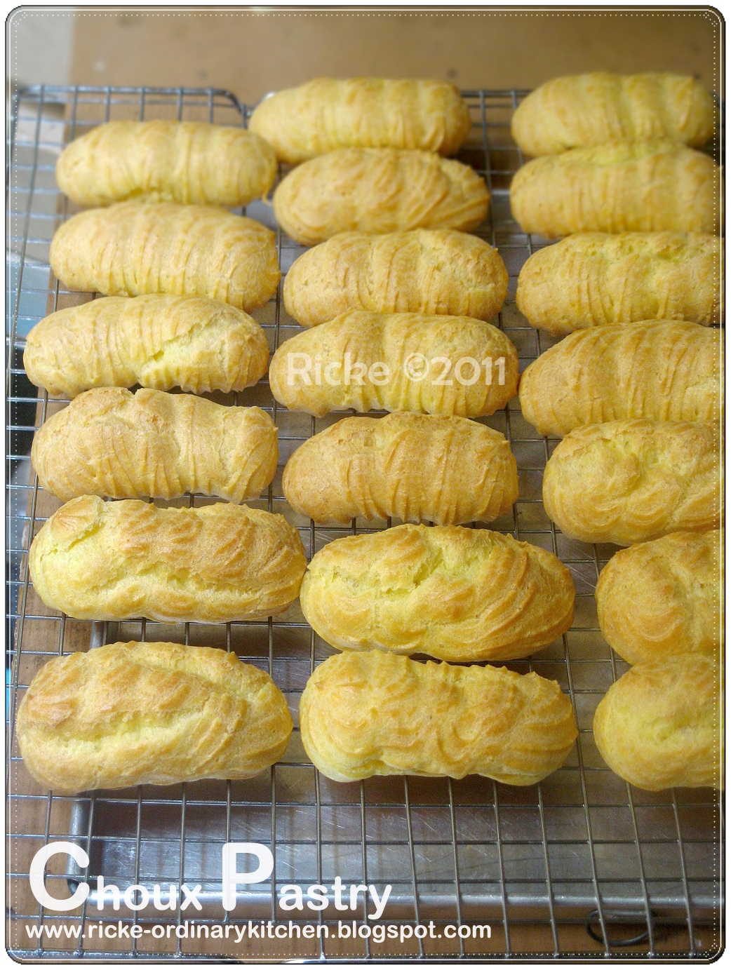 Just My Ordinary Kitchen...: SOES VLA KEJU (CHEESE PASTRY CREAM CHOUX ...