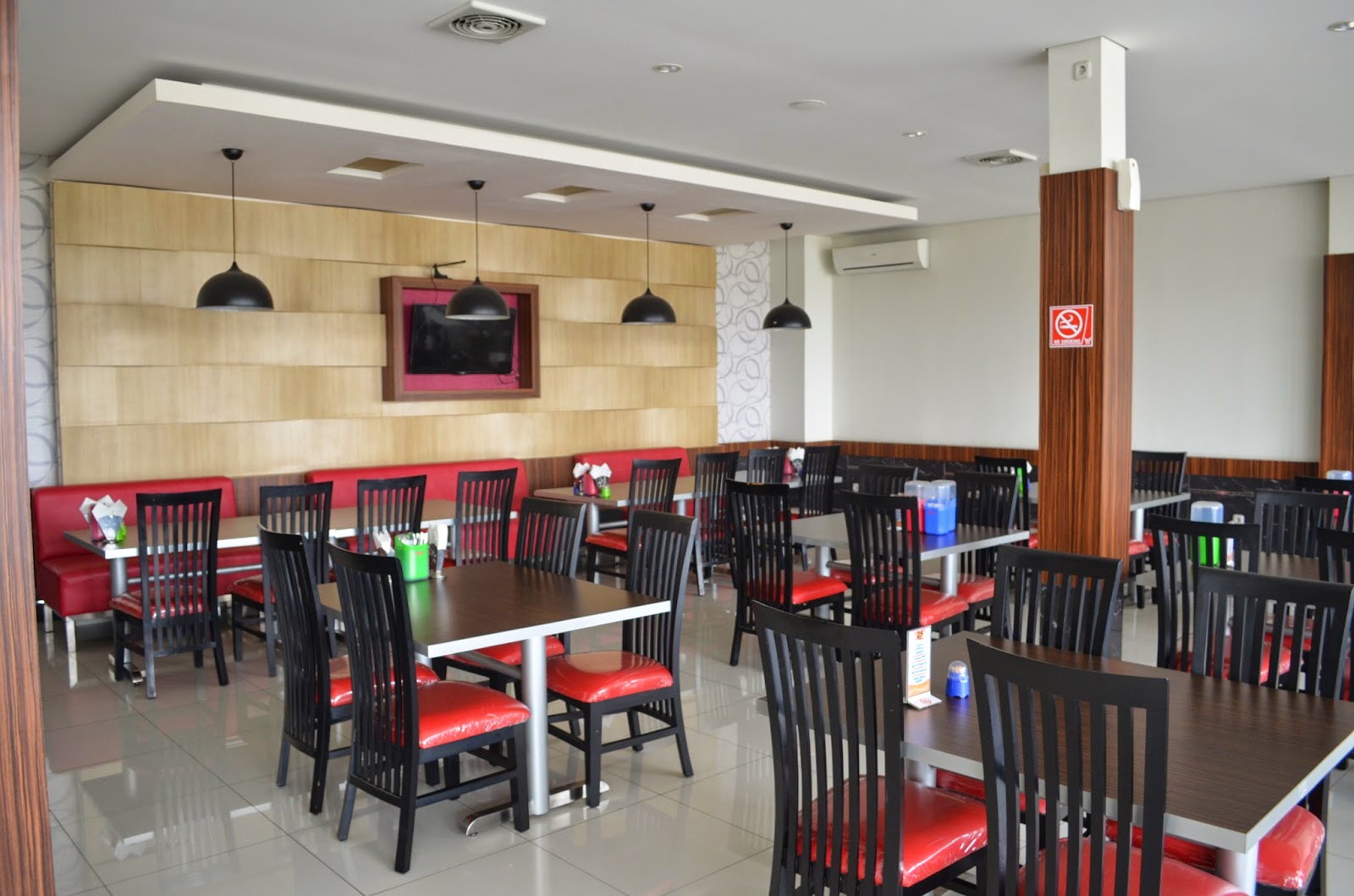 My Minds Is Here: Restoran Sederhana "Pelopor Masakan Padang Kembali ...