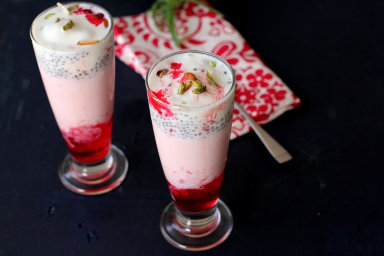Faluda, Falooda Recipe, How to make Falooda at home - Futuredekhe