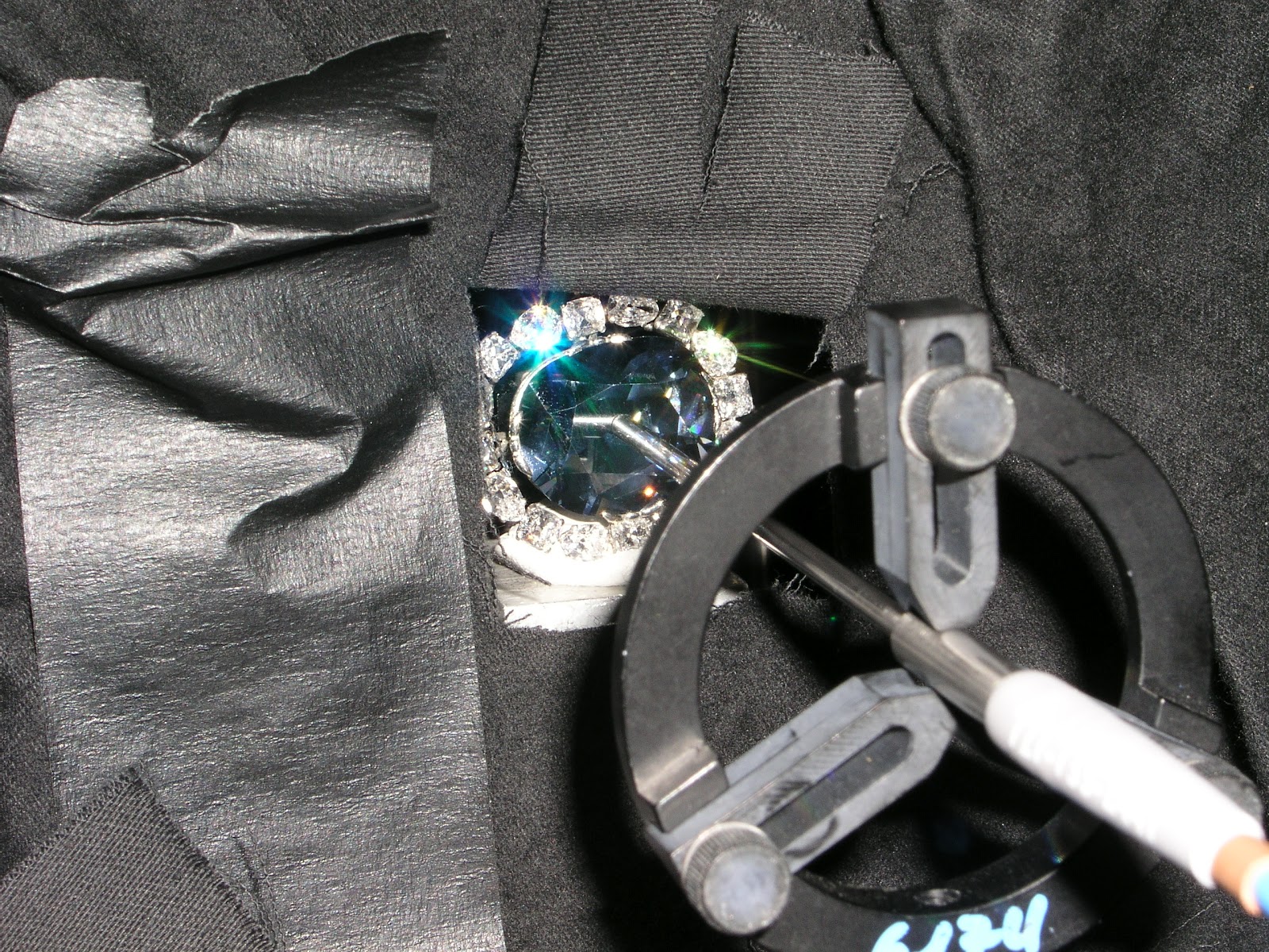 Natural History Museum of L.A. Minblog: The Hope Diamond: blue by day ...