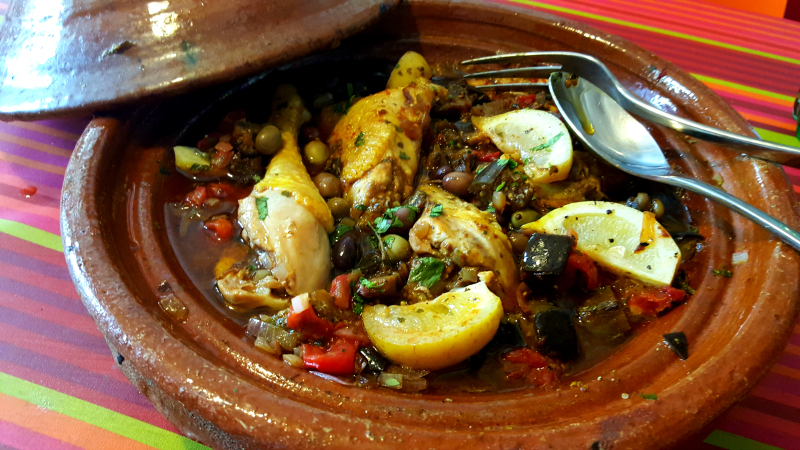 La cuisine & Claudine: Tajine de poulet aux aubergines et citrons confits