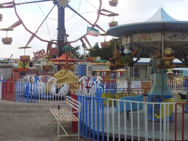 Life in Kuwait Blog: Luna Park - Mishref Fairgrounds