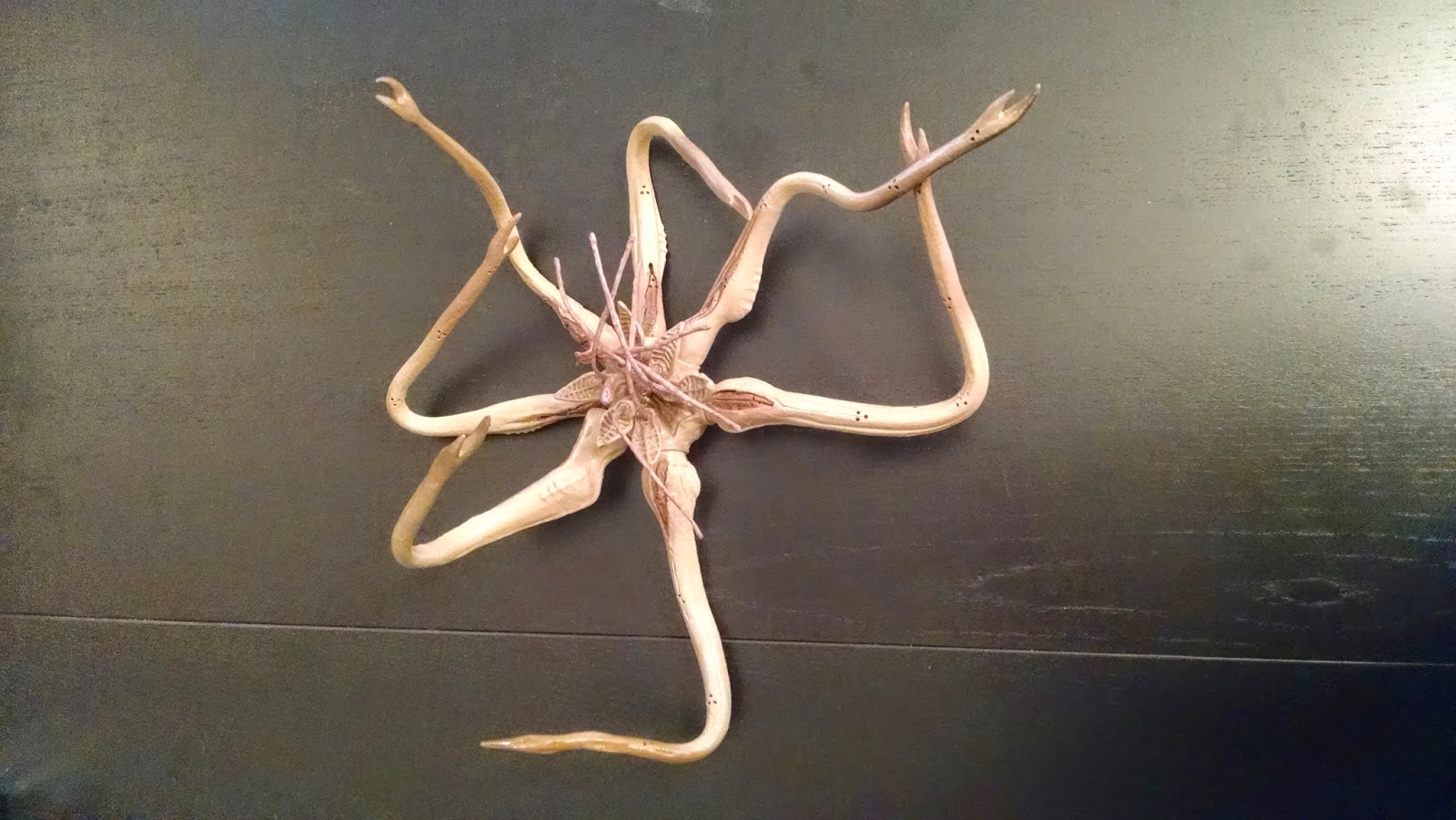 Toy Review: Prometheus: Trilobite Vs. Engineer (Battle Damaged)