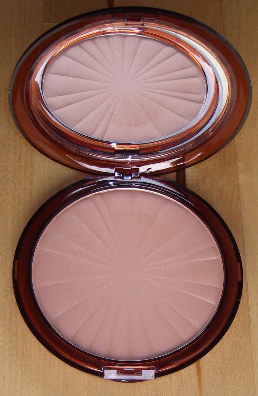 Skimmerskuggan: Bronzer i puder och stift från IsaDora Jungle Fever