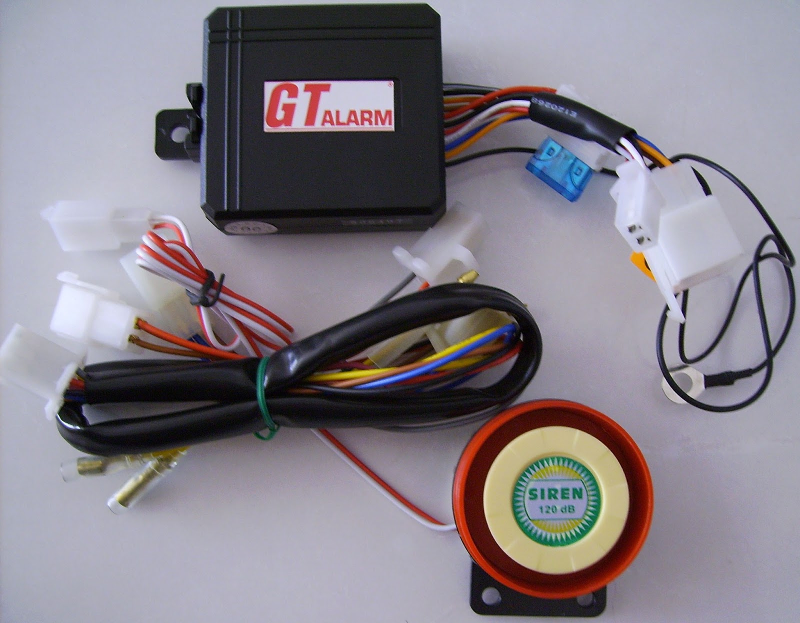 ร้านสี่แยกมอเตอร์เชียงใหม่ รับติดตั้ง - จำหน่ายสัญญาณกันขโมย GT ALARM