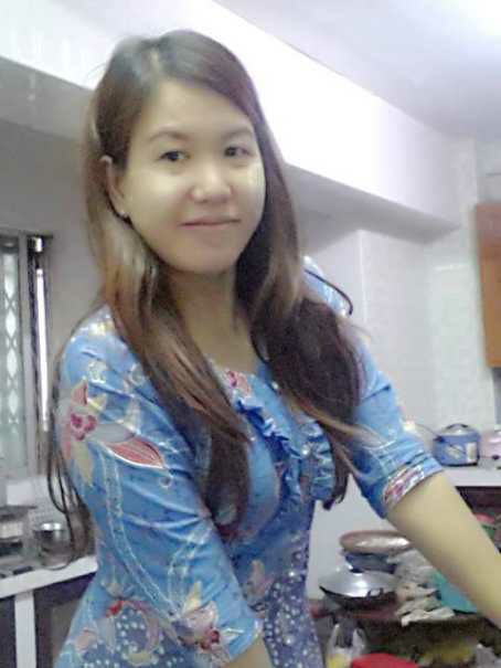 On Line လဘက္ရည္ဆိုင္ မလိုးခင္ရိုက္ထားတာ