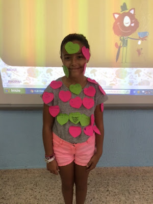 OUR ENGLISH CLASS: Describing friends