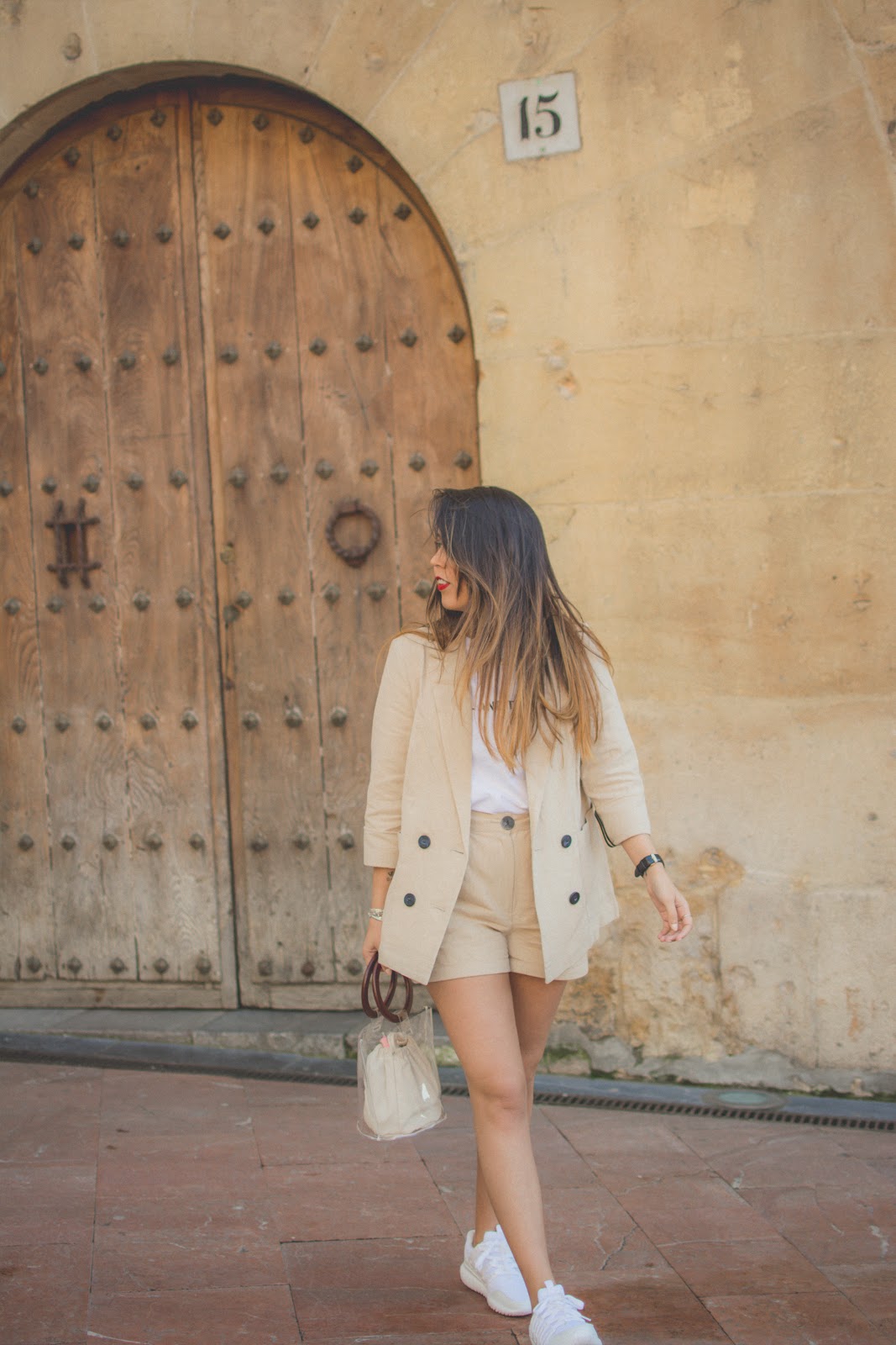 Traje Short con Sneakers | Brunette Ambition | Patricia Sáez