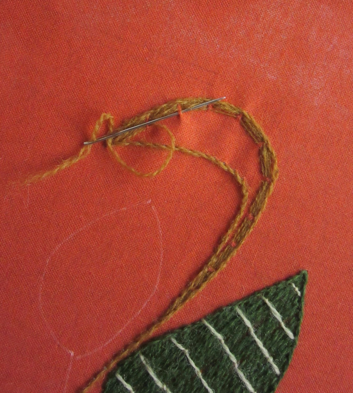 Queenie's Needlework: Sunday Stitch School - Lesson 50: Bayeux Stitch