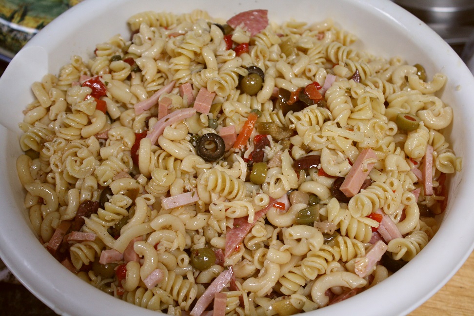 Big Dude's Eclectic Ramblings: Muffaletta Pasta Salad & Grilled Chicken