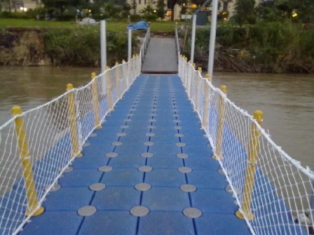 Zona Apung: APLIKASI PONTON APUNG - JEMBATAN APUNG