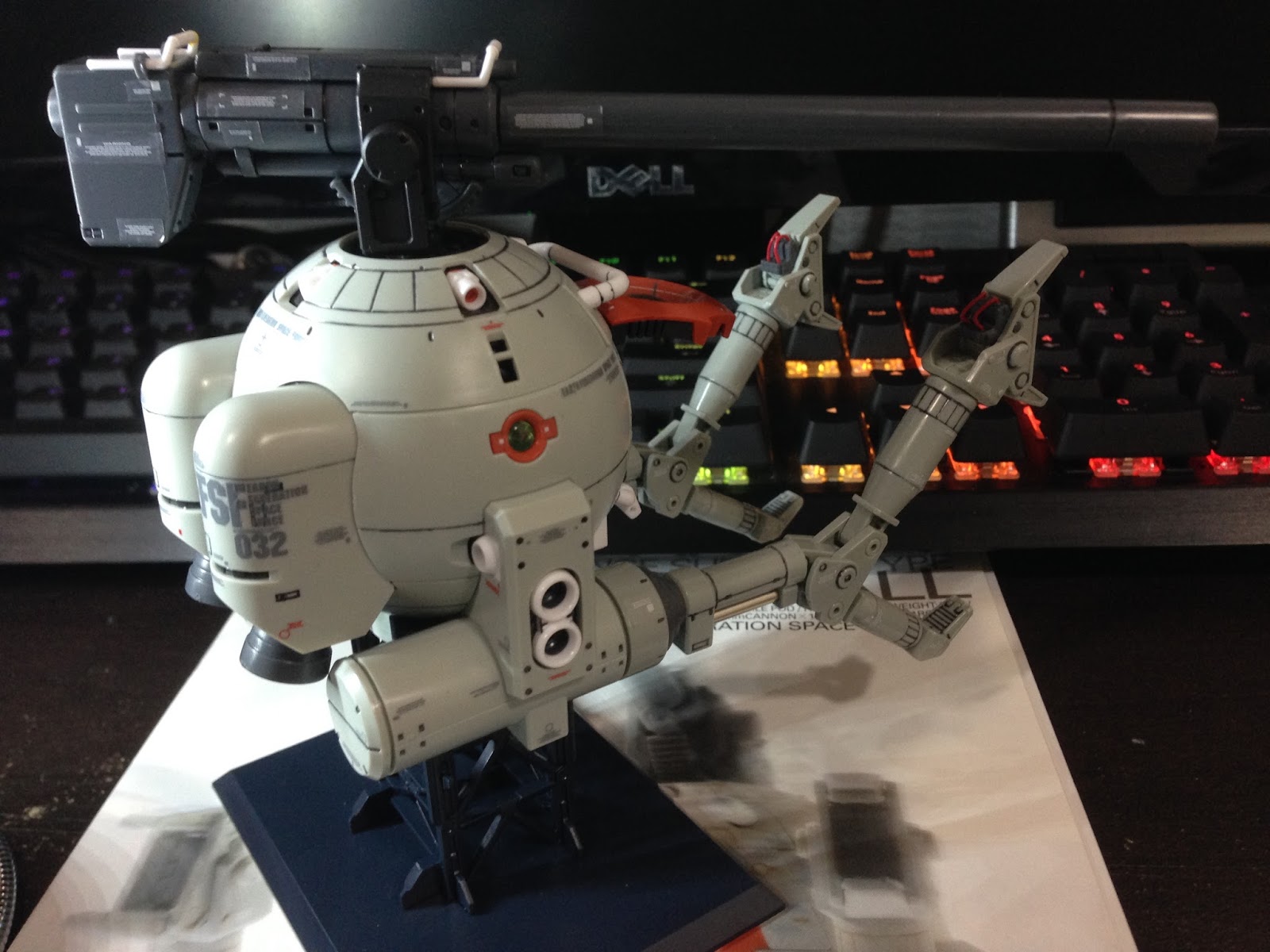 Zer0's Back: Hobby Talk: Model Kit Review, MG RB-79 Mobile Pod Ball ver Ka
