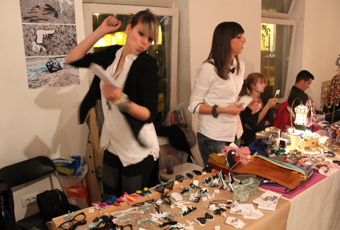 frashion: RINGeRAJA on Fashion to go_ November / RINGeRAJA na ...