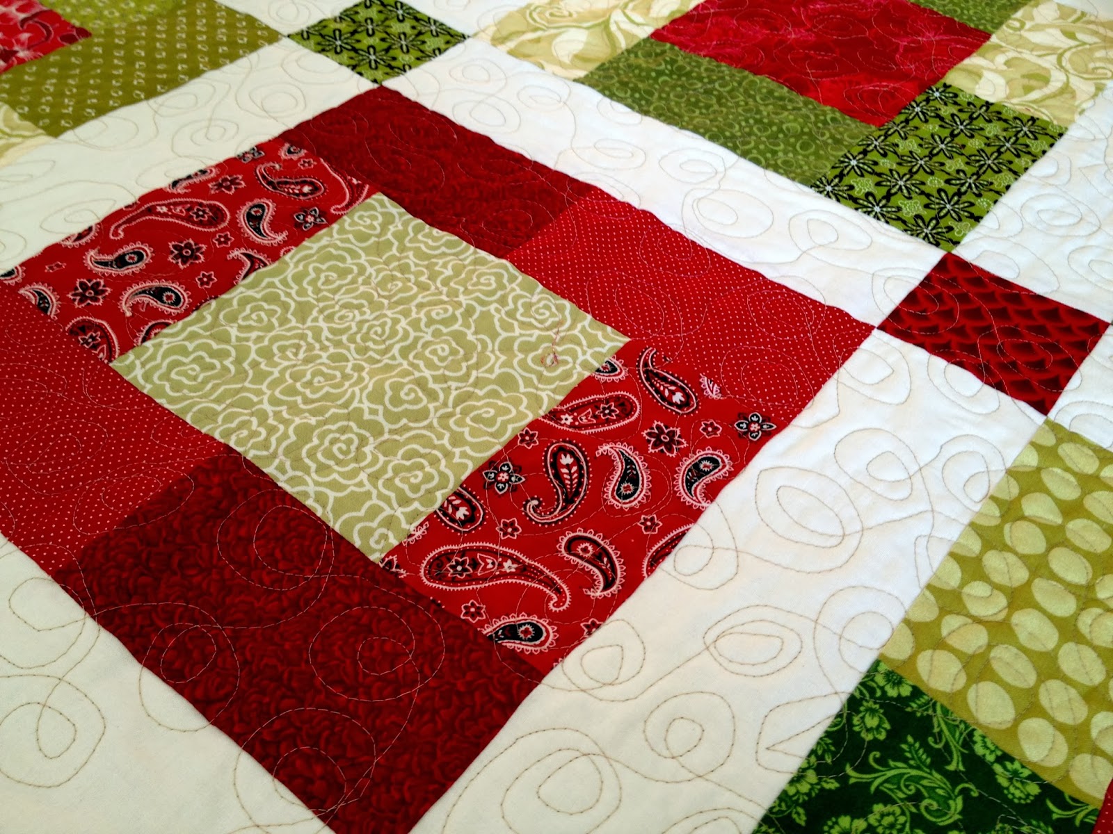 Natalie Ever After: Christmas Box Quilt - Tutorial