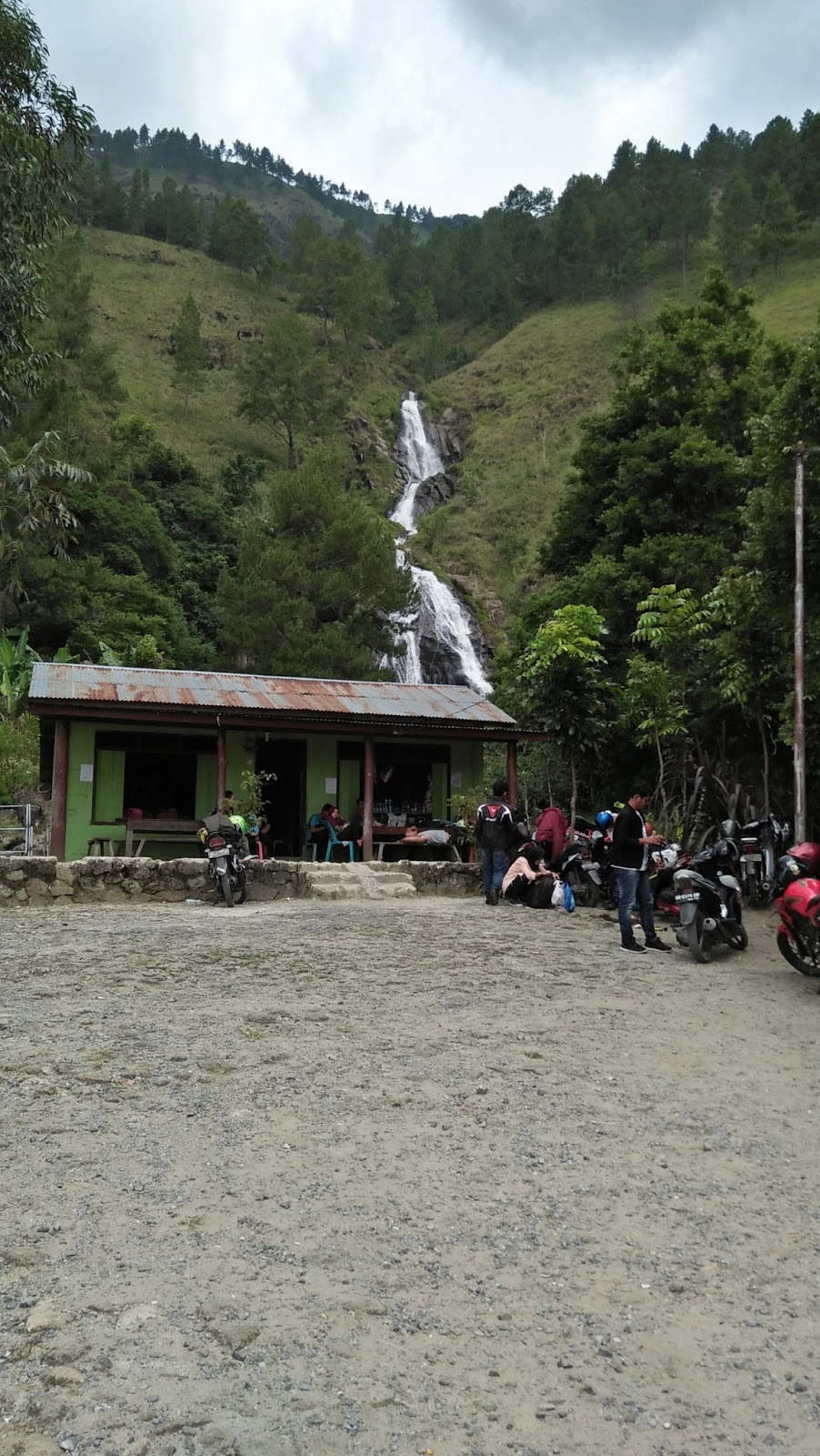 Keeksotisan Air Terjun Sampuran Efrata, Air Terjun yang Berada Di Dalam ...