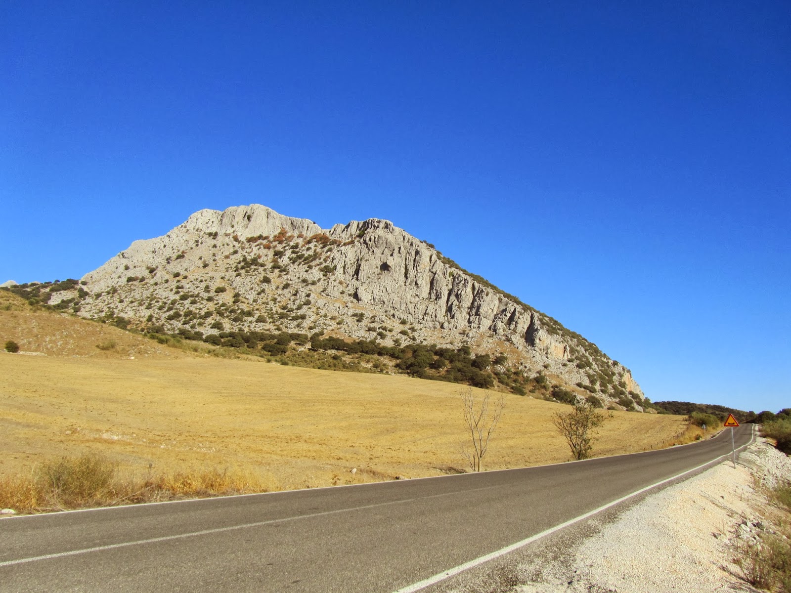 Casa Chaparro: ESCALADA CLÁSICA EN LOS TAJOS DEL CAUCHE