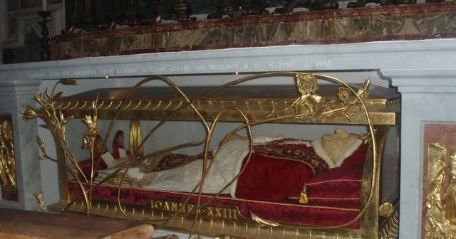Why Popes are buried in three different Coffins, priest reveals.