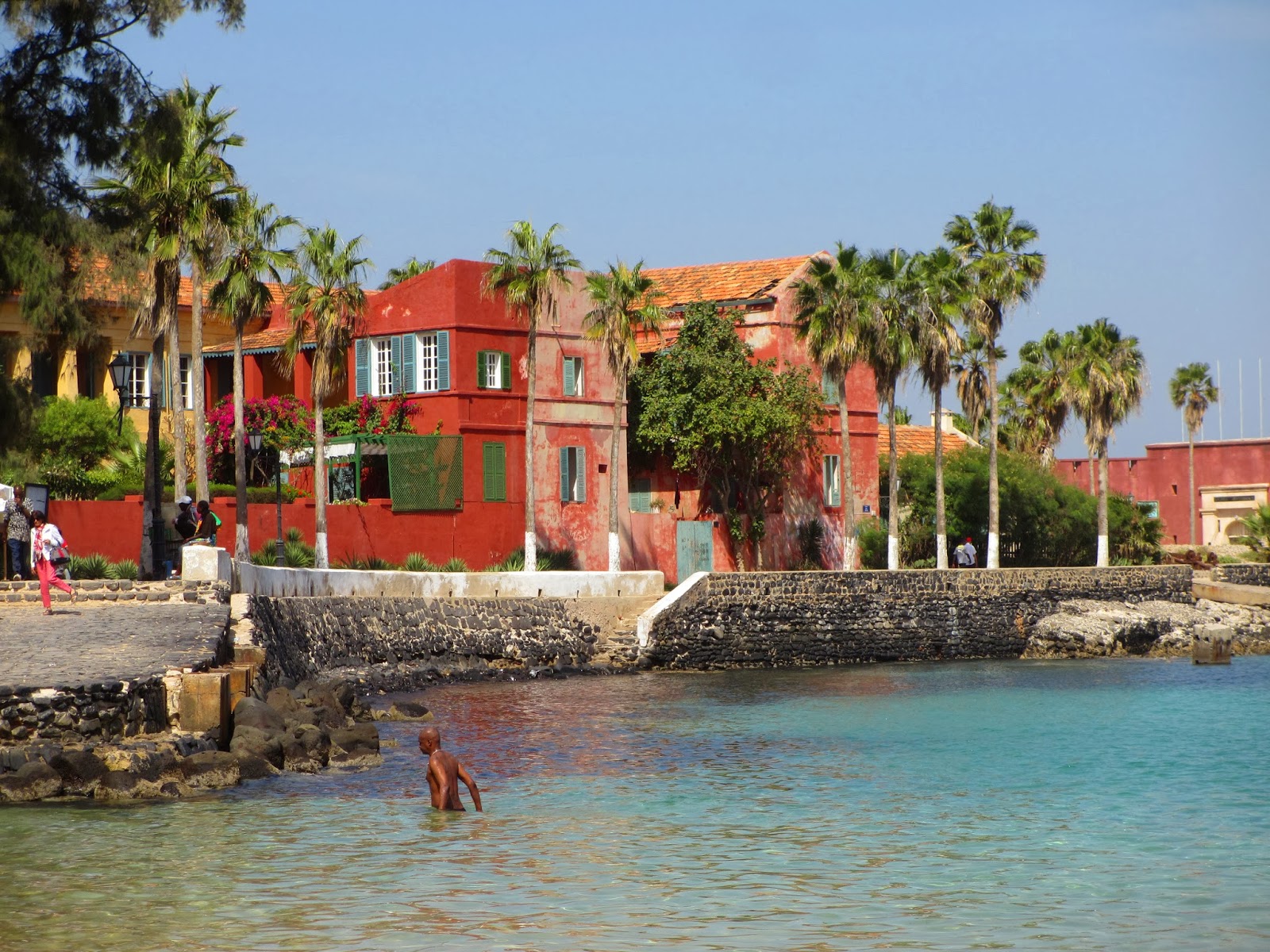 Visitar a ilha de Gorée desde Dakar e perceber a Rota os Escravos