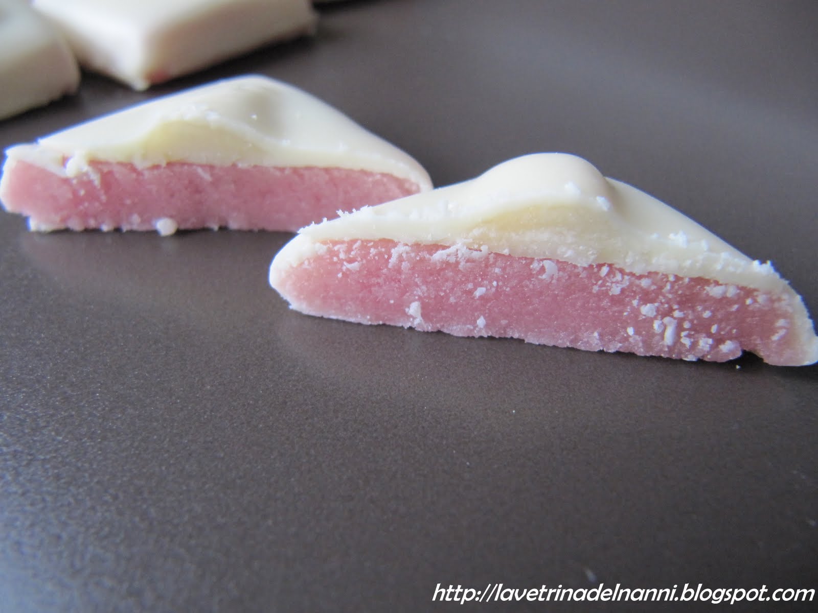 La vetrina del Nanni: Pasticcini con Cioccolato Bianco
