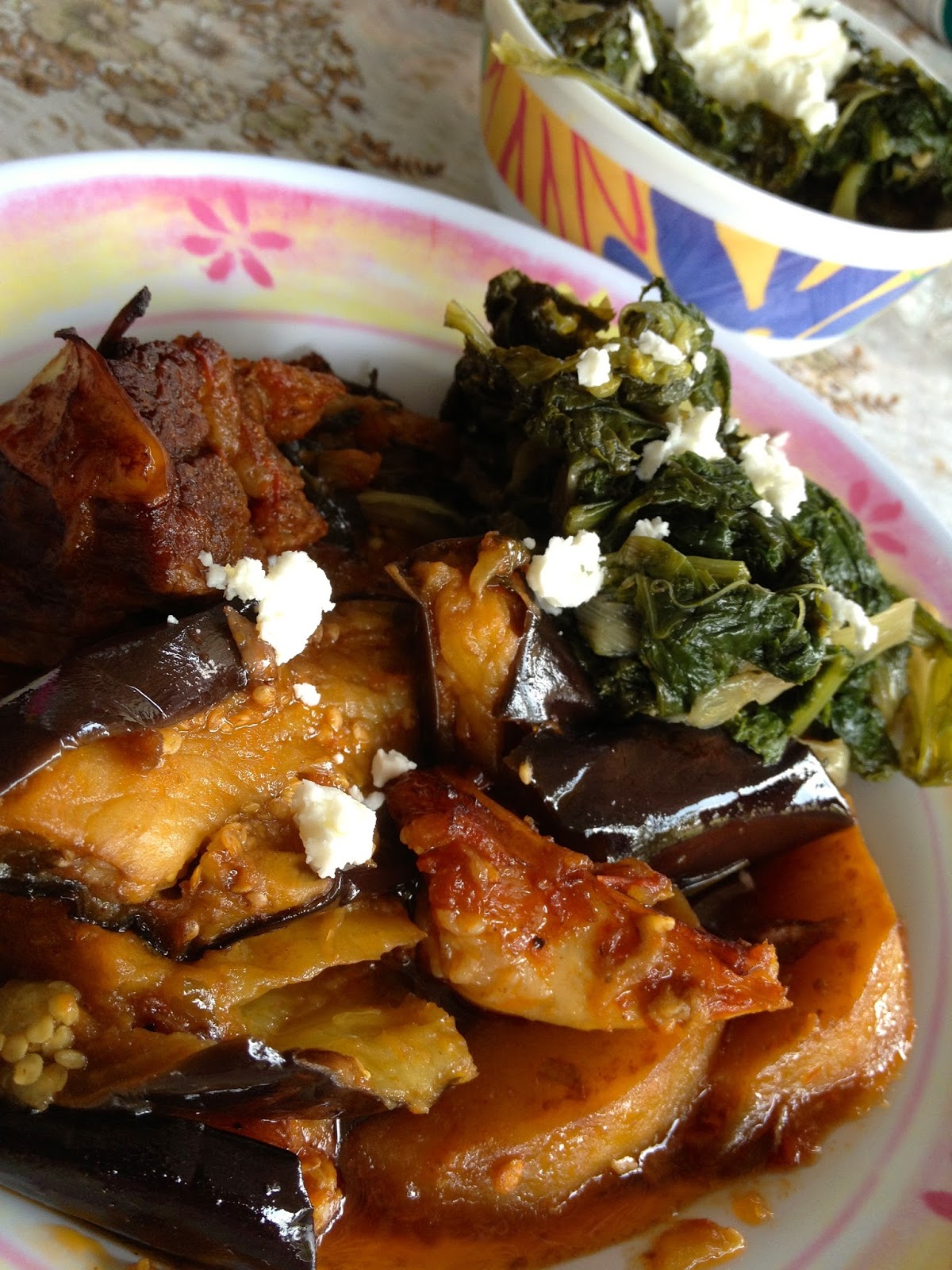 Melitzanes me mosharaki sto fourno (Baked Eggplant and Beef) - GREEK ...