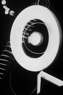 Lens Heroes: a resource of Photographers: Man Ray