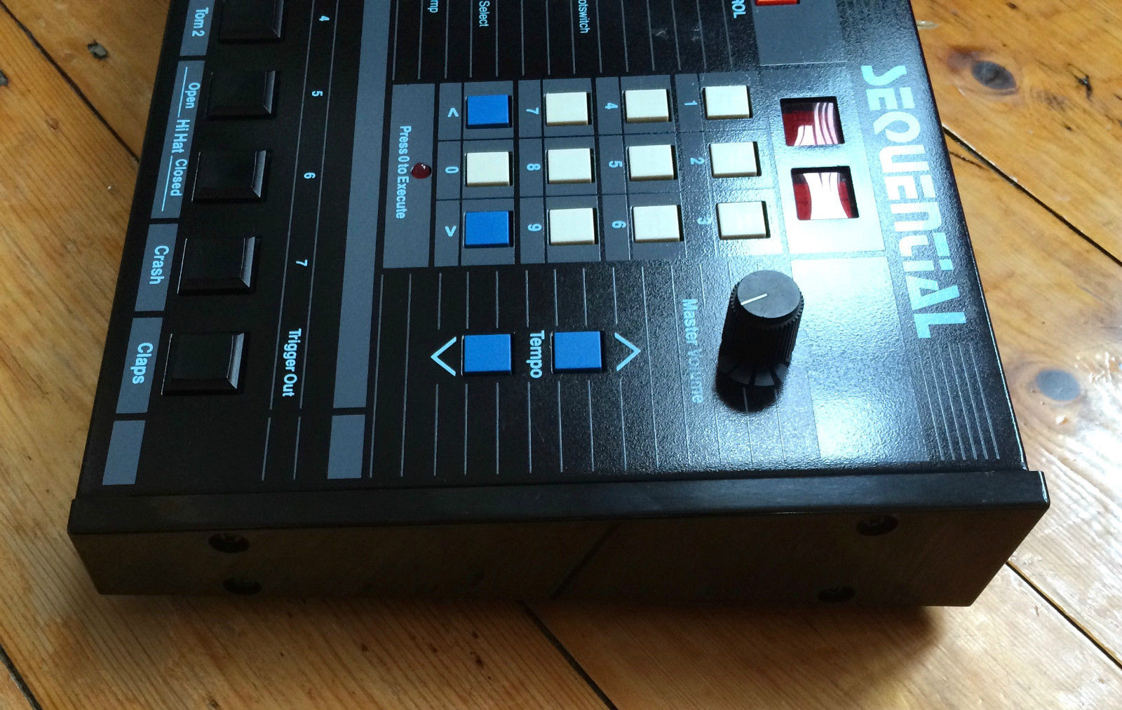 MATRIXSYNTH: SEQUENTIAL CIRCUITS TOM