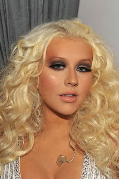 Skin and Hair's Beauty: New Favor of Wheat Color Skin