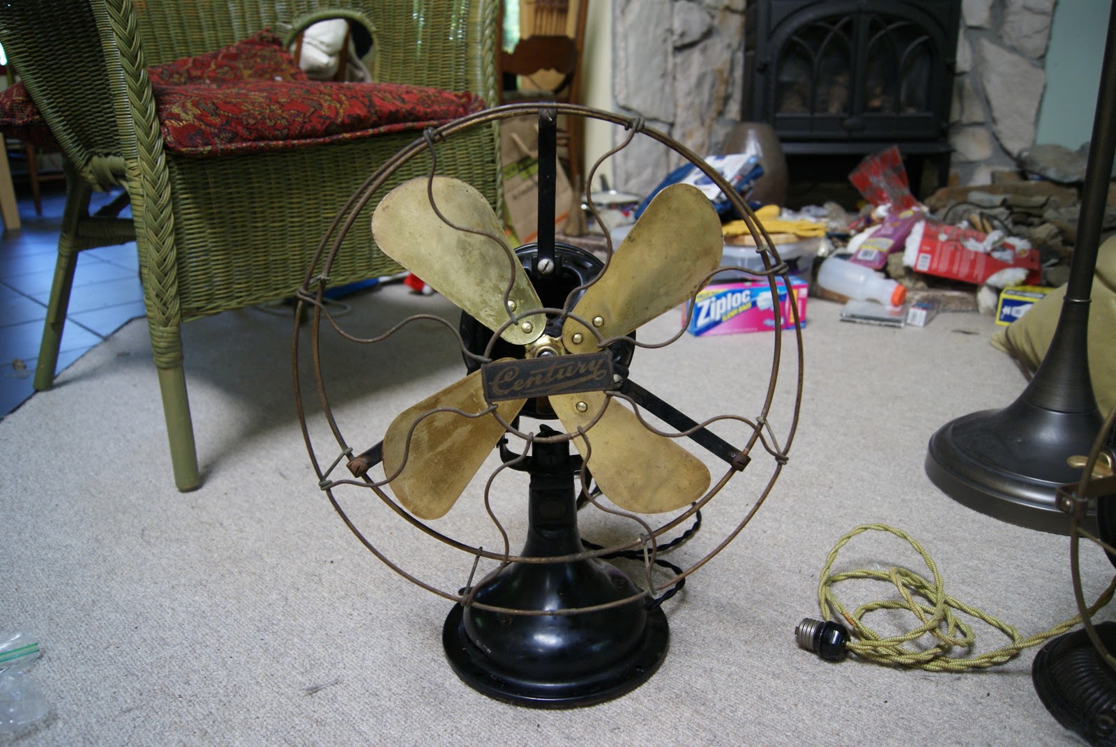 Brass and Iron: An antique fan collecting blog