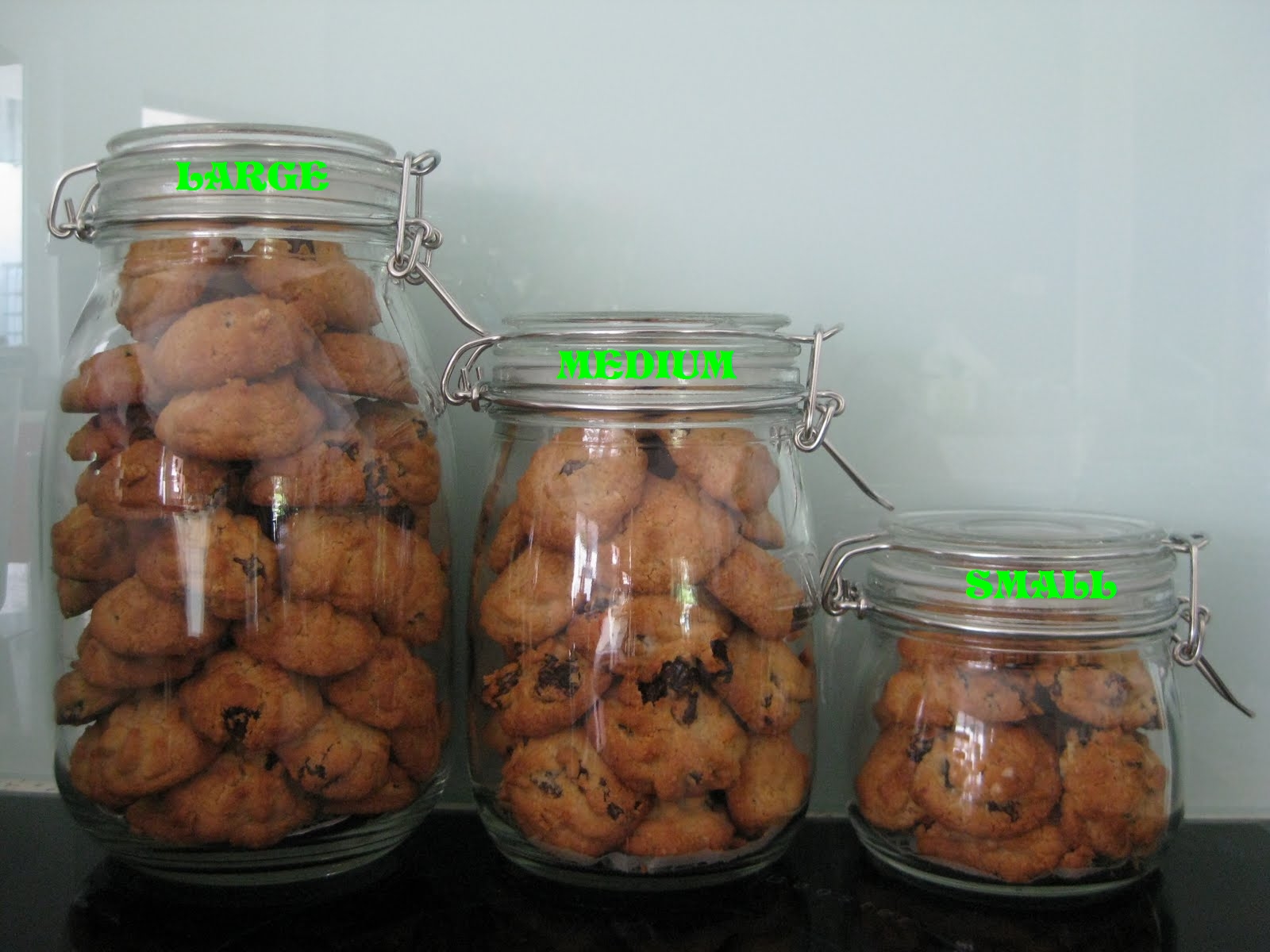 Sweet Cookies Jar: Products and Packaging