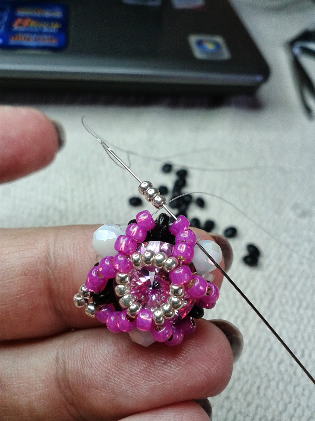 Perlinando ...: TUTORIAL: orecchini a lobo " MANDALA TRIANGLE"