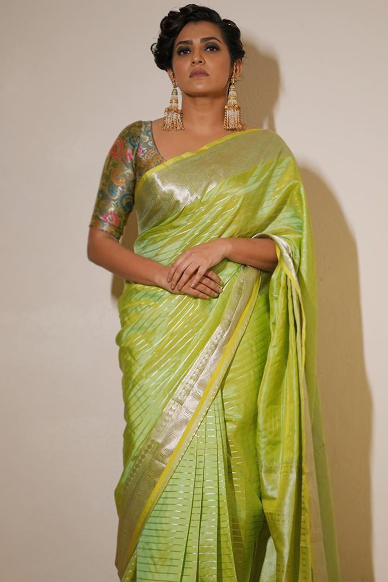 Actress Parvathy Menon (Parvathy Thiruvoth) Latest Stills