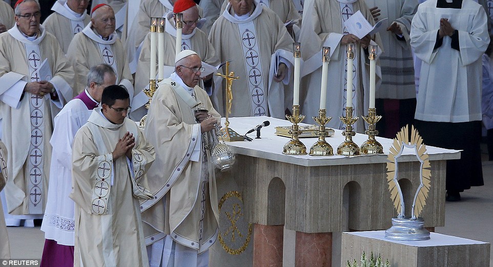 southern orders: THE BENEDICTINE ALTAR ARRANGEMENT WHICH POPE FRANCIS ...