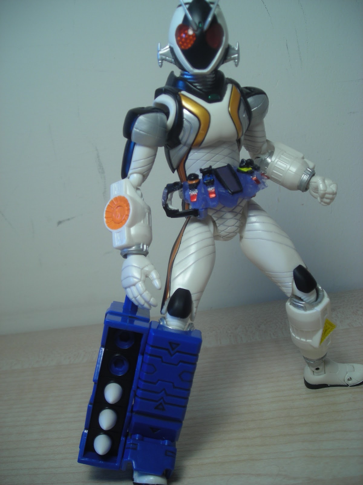 My Shiny Toy Robots: Fun with Fourze: S.H. Figuarts Kamen Rider Fourze ...