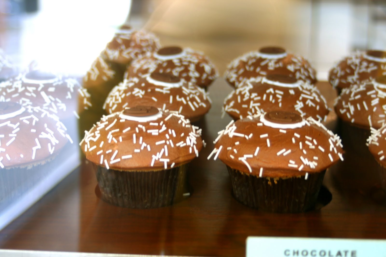 CupcakesOMG!: Crave Cupcakes Review