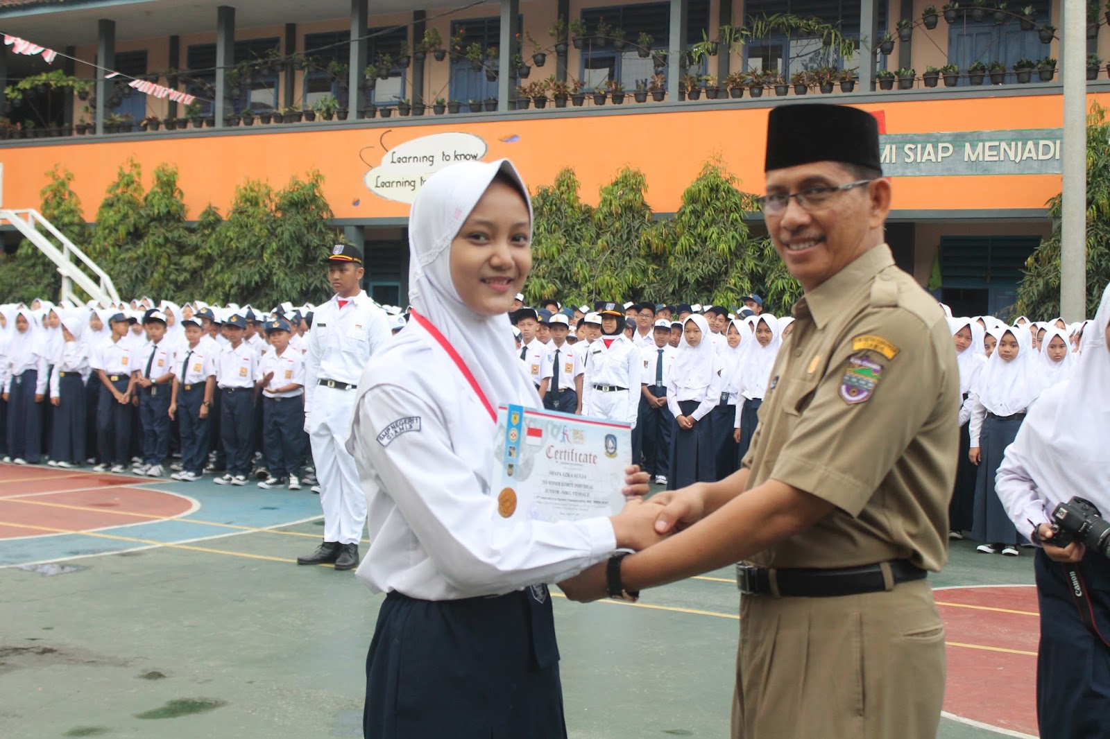 Shafa Azka Aulia Rebut Medali Perak di Kejuaraan Karate Internasional ...