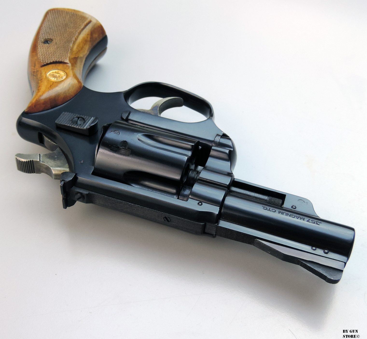 Armi usate web portal: Revolver Astra Unceta mod. 357 cal. 357 Magnum