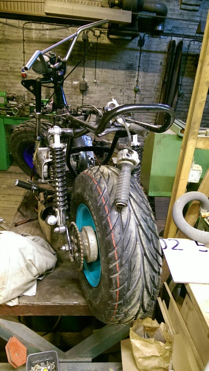welcome to the meanwhileattheworkshop blog:: Michael's 1980 RV90 rebuild