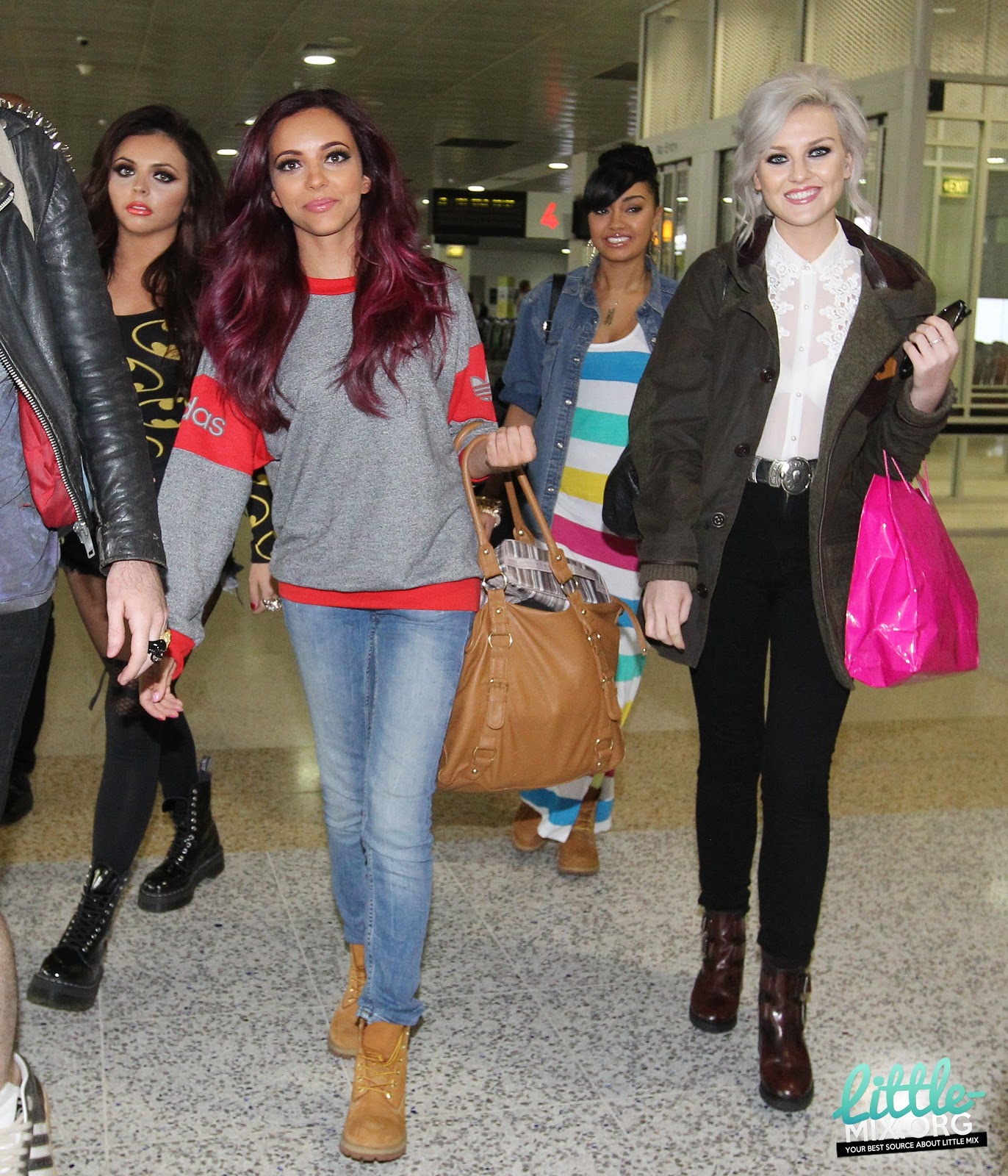 Spain Little Mix: Little Mix en el Melbourne airport 1/11/12