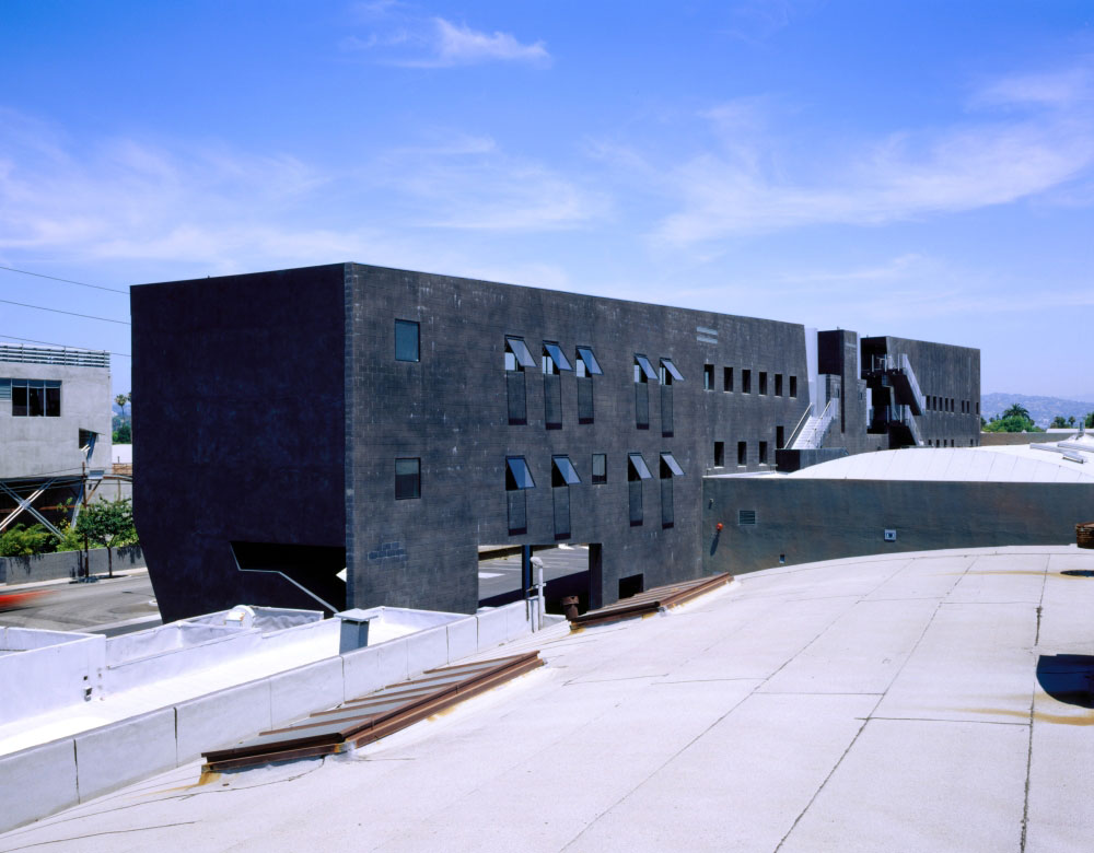 Stealth / By Eric Owen Moss Architects ~ HouseVariety