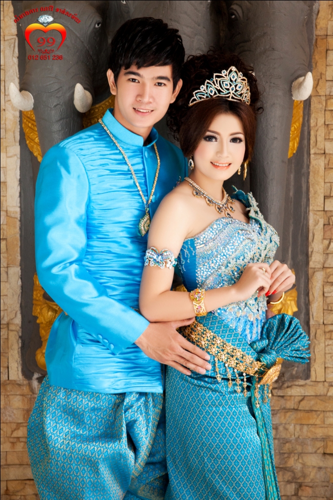 Cambodian Clothes: Traditional Groom And Bride Costume 1