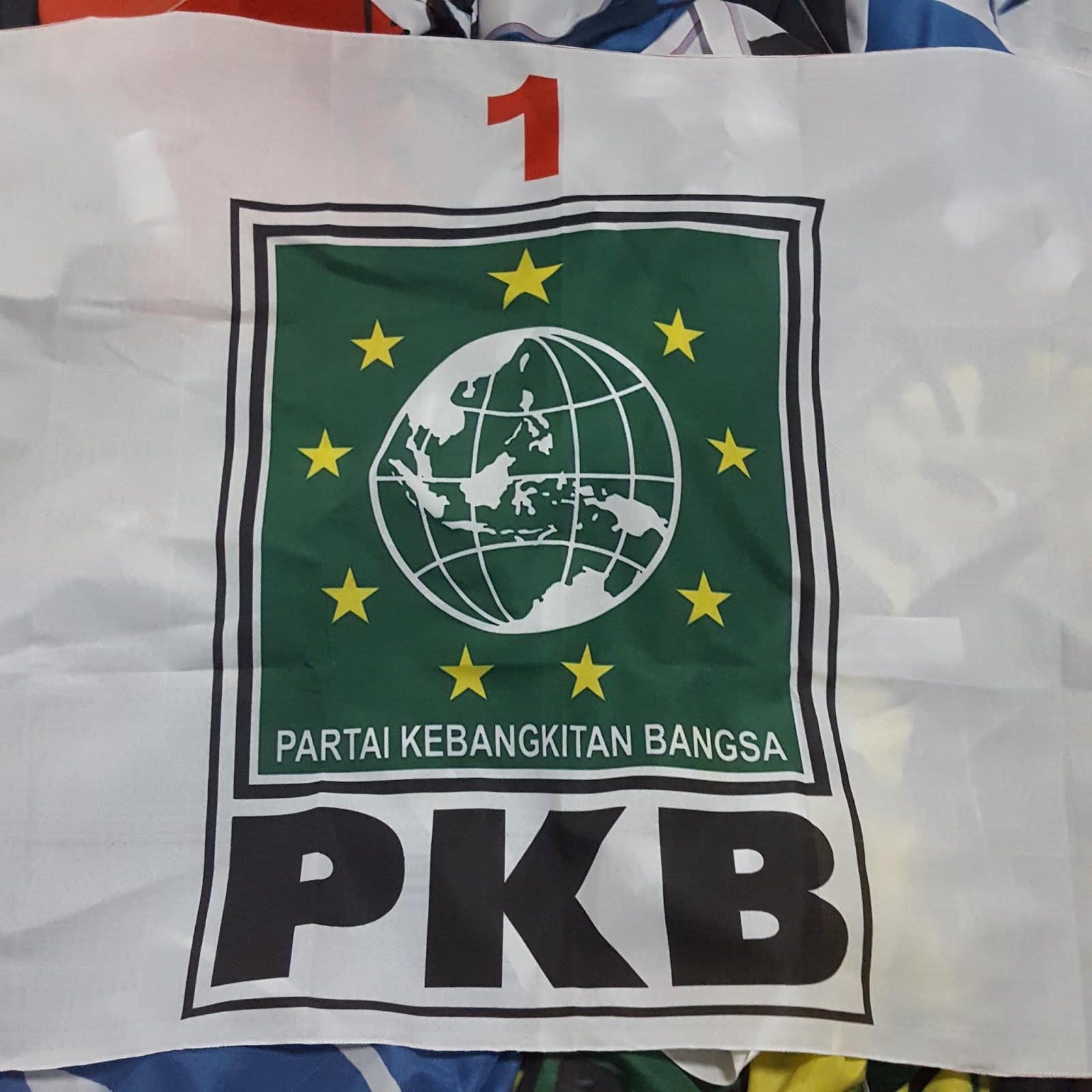 Contoh Bendera - SUPPORTERMANIA