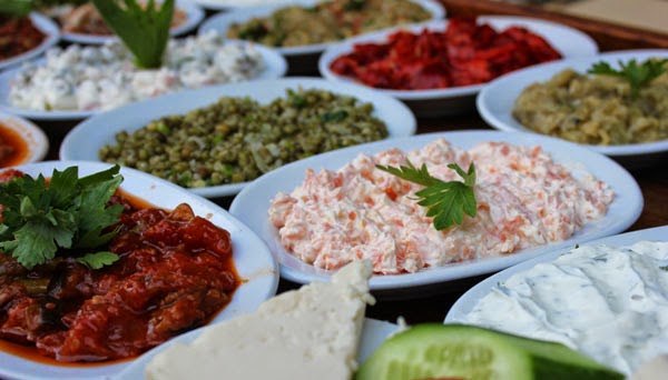 Pratik Yemek ve Pasta Tarifleri: Mezeler