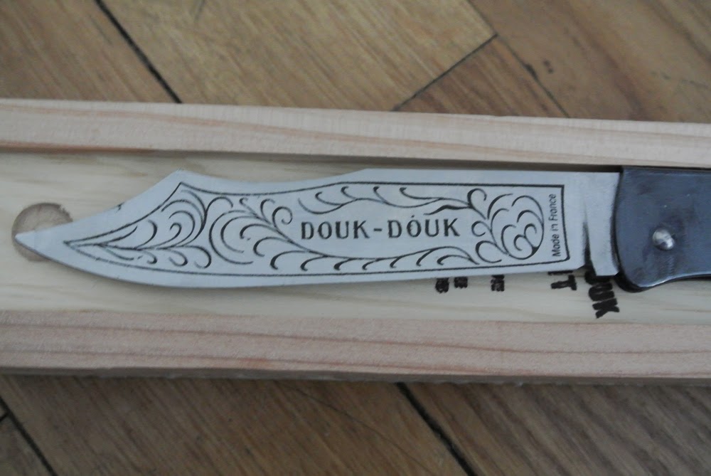 MotArt: My Douk-Douk knife giant