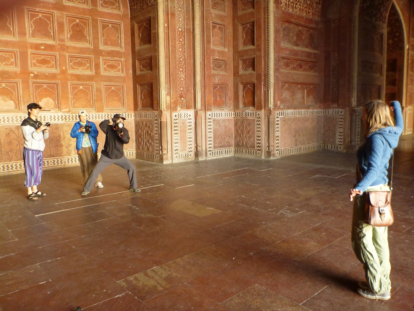 Karma Complices: On the way to Taj Mahal