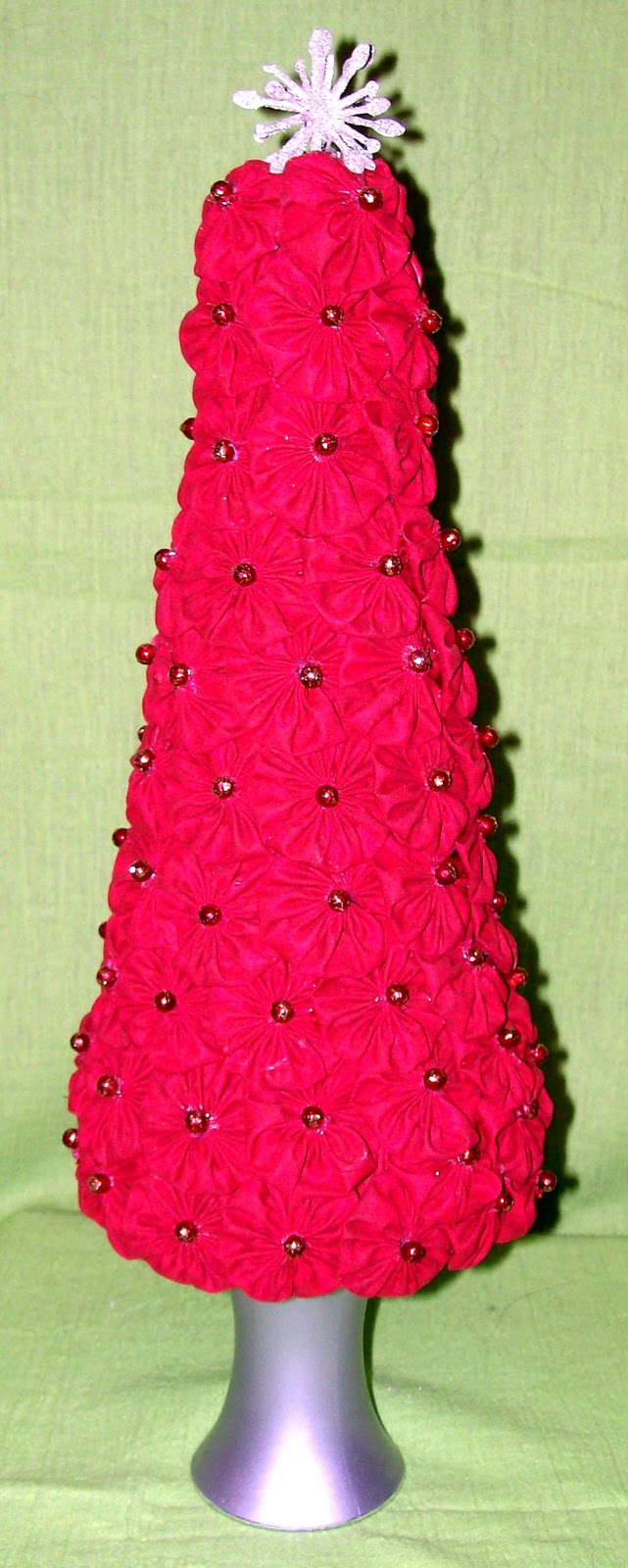 Bouffant Blonde Art: Pinwheel Christmas Trees