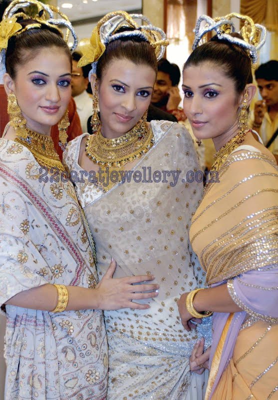 Models Walks the Ramp with Traditional Jewellery - Jewellery Designs