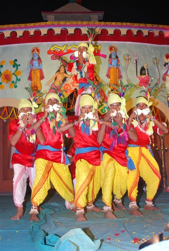 Desievite.com : Ghumura: An ancient folk dance of Kalahandi