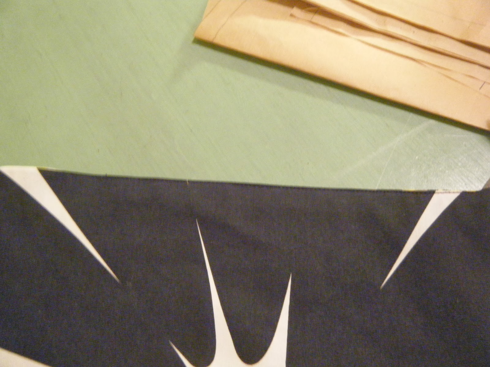 Home Sewn, Home Made, Home Grown: Frilly pinny...go retro!