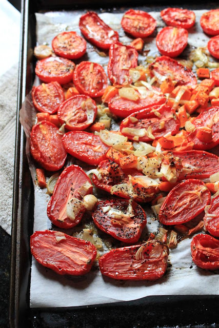 Homemade Roma Tomato Marinara Sauce | Kitchen Grrrls.