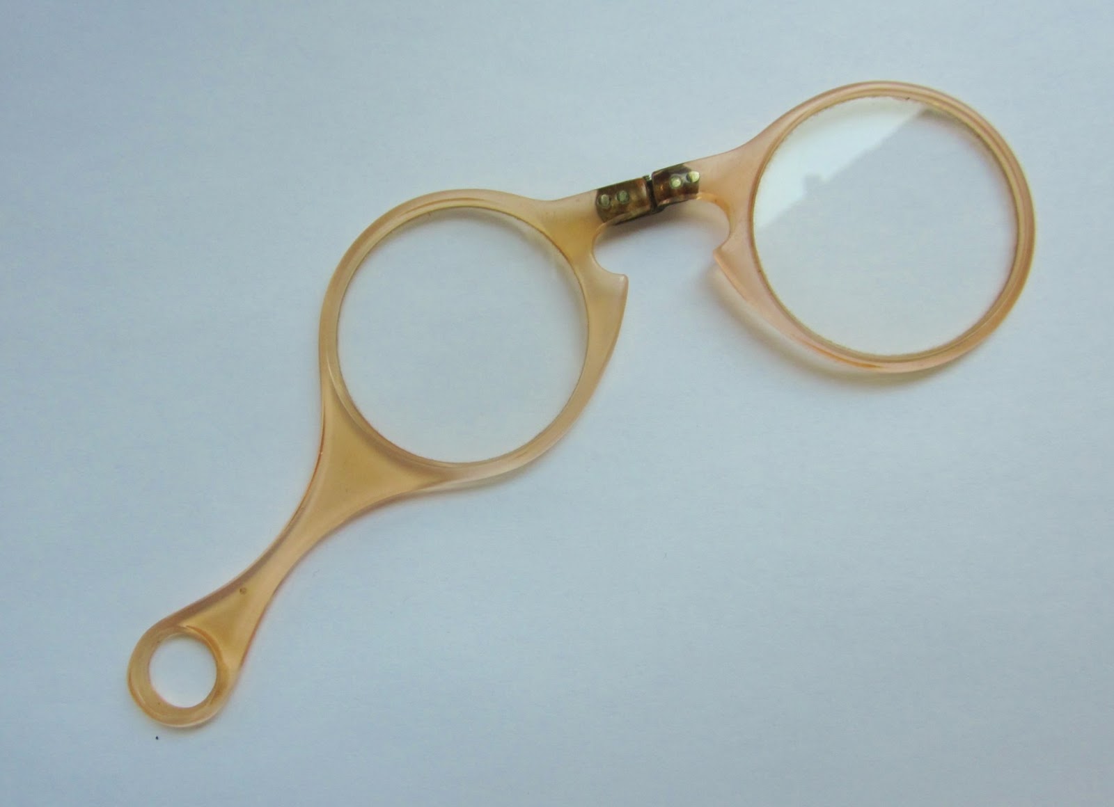 Polly-Vous Francais?: A lorgnette from Paris